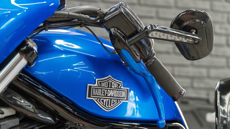 Do Harley-Davidson motorcycles still come with a tool kit?