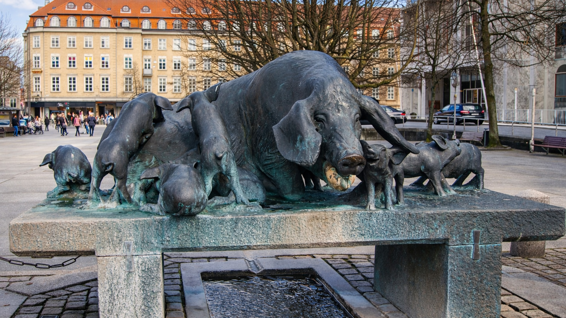 La escultura que despierta preguntas sin palabras