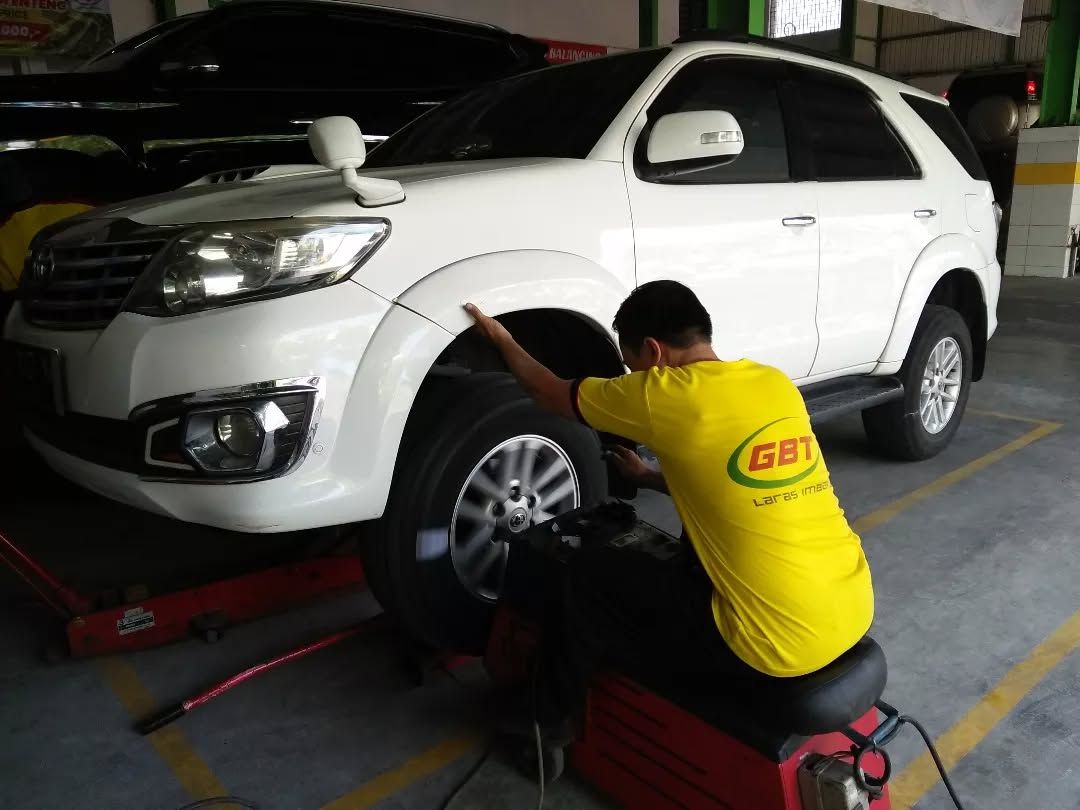 Ternyata ban mobil kurang angin bisa ganggu kenyamanan berkendara