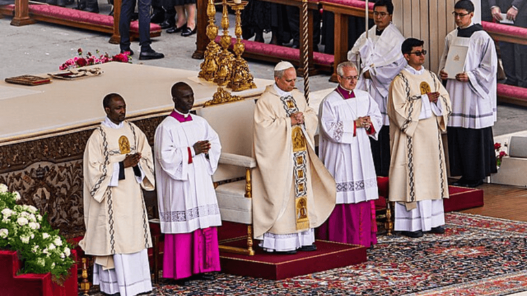 Traditionalist Catholic group defies Vatican with plan to ordain ...