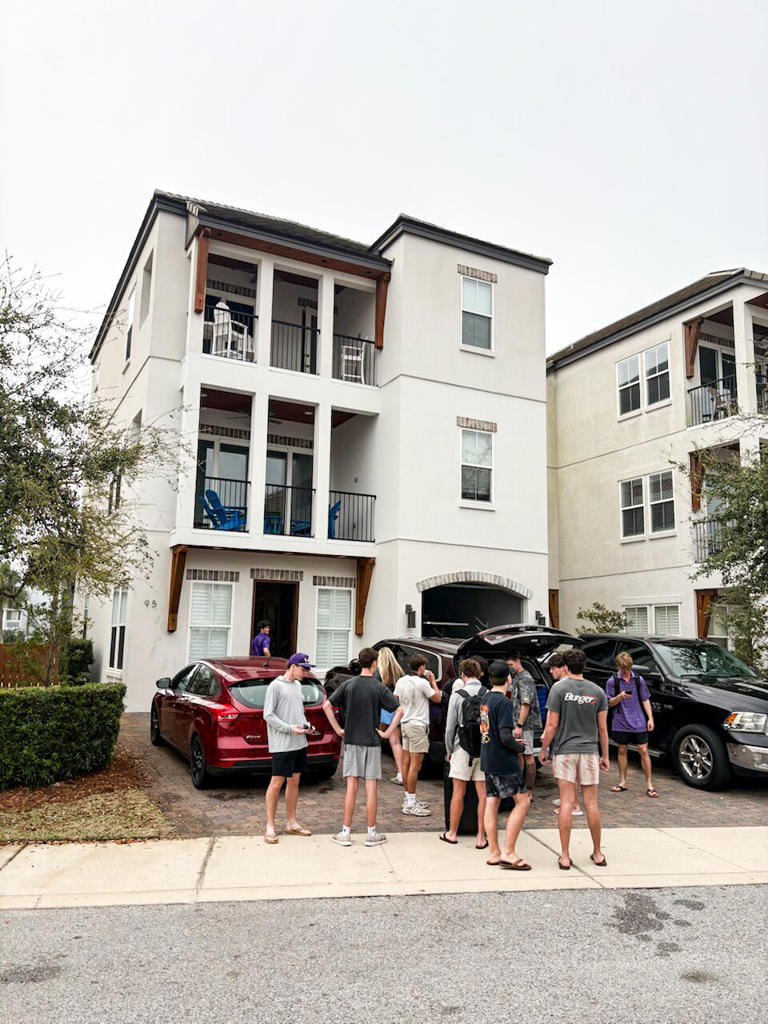 LSU student arrested after throwing bottles from balcony at Florida ...