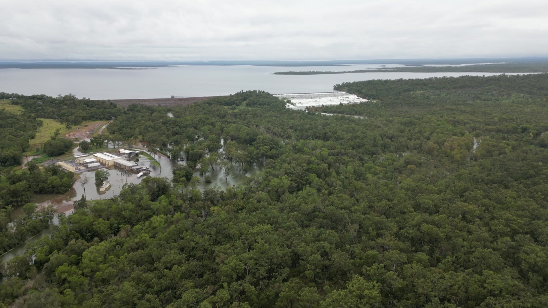 Boil water alert remains for Darwin area after flood takes out dam pump