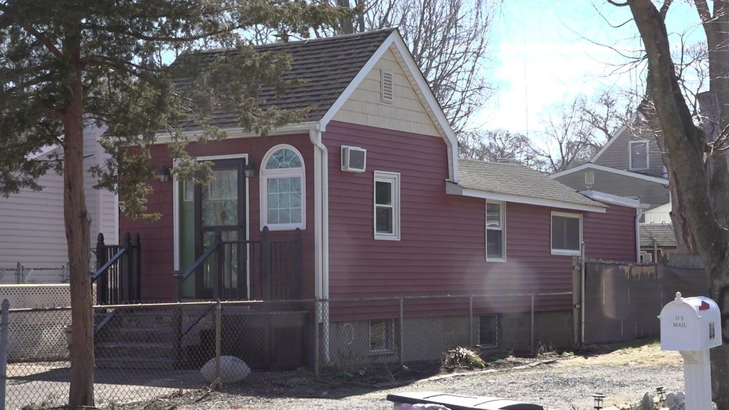 Long Island tiny home, just 446 square feet and without a bedroom ...