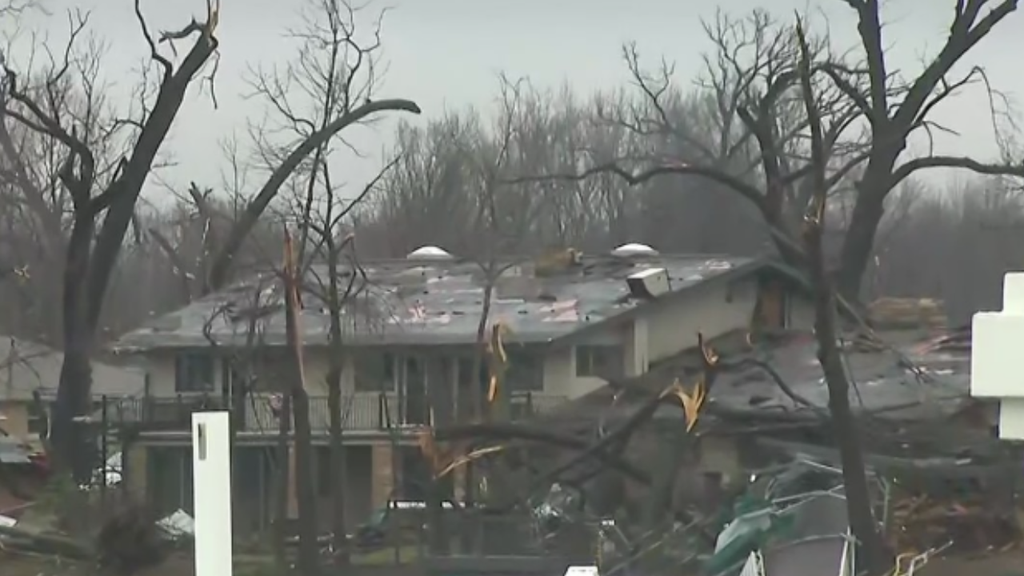 2 dead after tornadoes in Kankakee, Illinois and northwest Indiana ...
