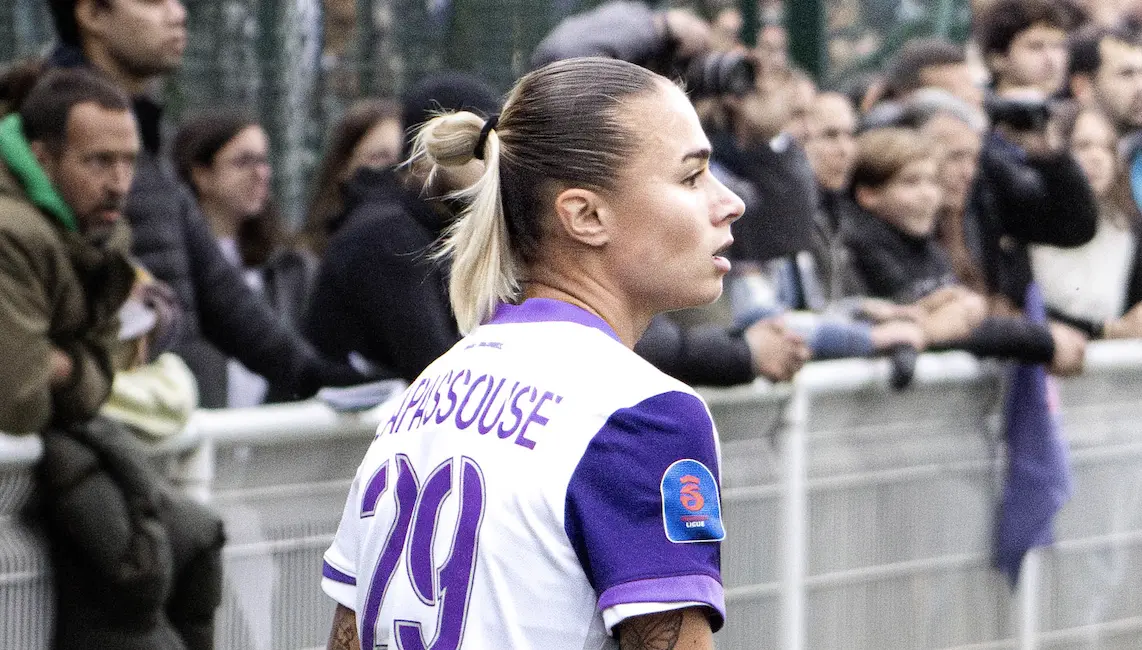 Qui est Louna Lapassouse, l’attaquante du TFC malgré elle au cœur de l ...