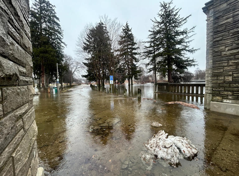 Localized flood threat as 20-40+ mm of rain falls in southern Ontario