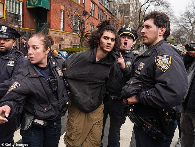 New York terror suspect seen buying 20ft firework fuse days before ...