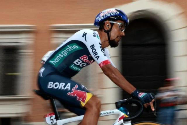 ¡Qué etapa! Daniel Felipe Martínez ya es segundo en la París-Niza