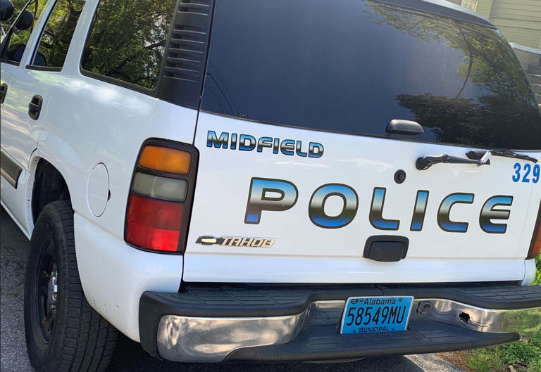 Altercation at Midfield gas station leaves man shot, woman in custody