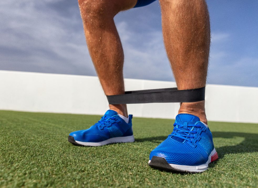 I'm a trainer and here are 5 morning exercises adults over 60 need to ...