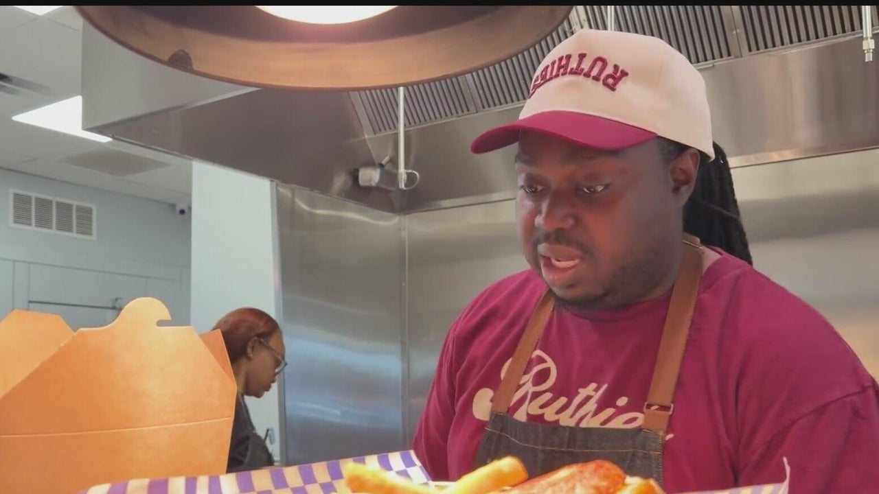 A South Dallas cafe is serving more than meals — it’s serving opportunity
