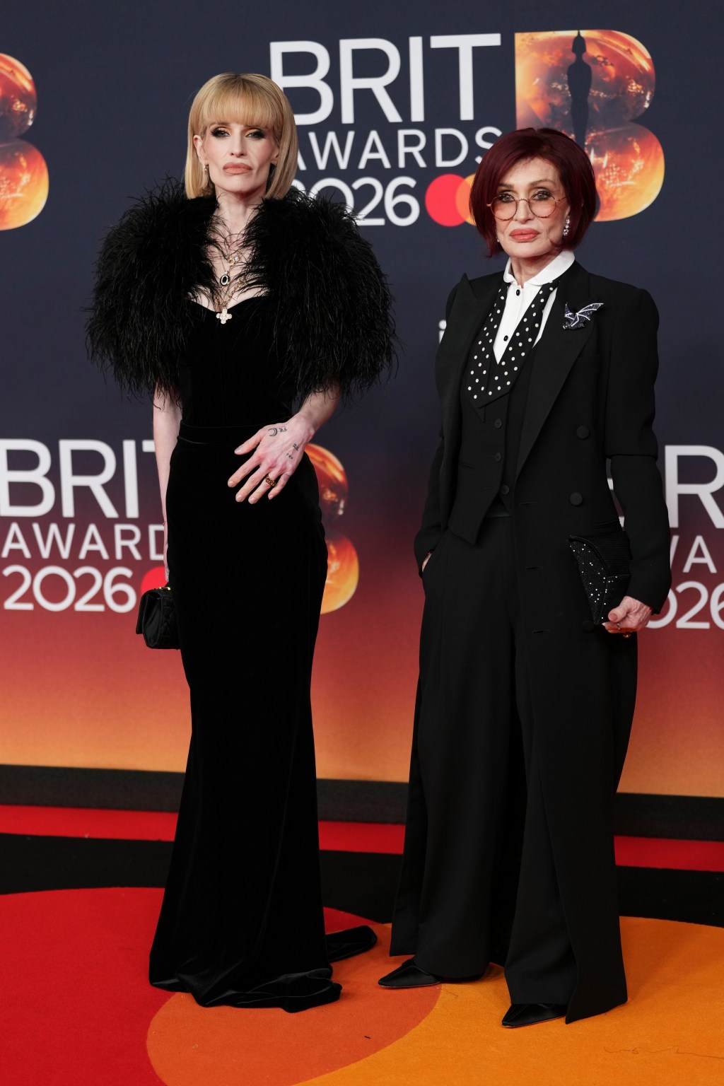 ‘Horrifying’ photos of Kelly and Sharon Osbourne have left friends ...