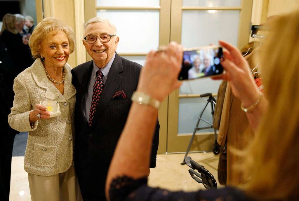 Julius 'Red' Coleman, a Dallas liquor giant, dies at 102