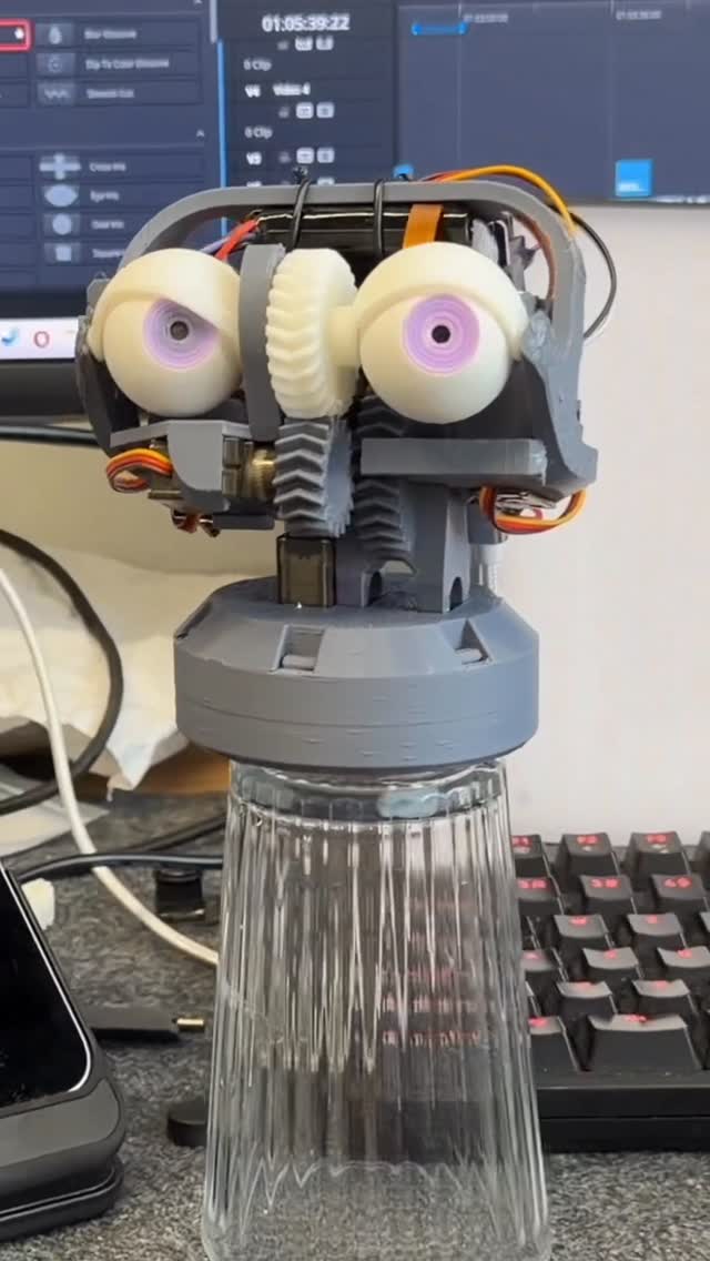 Micro face tracking animatronic with 3D printing