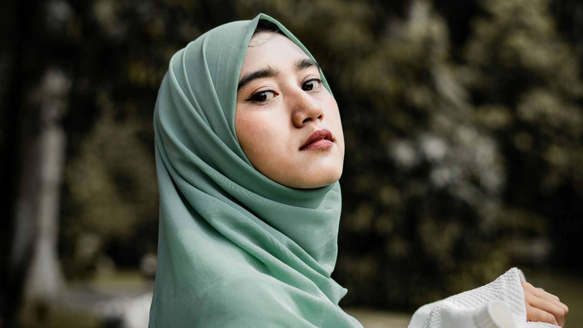 10 times modesty was power & 10 times it was control