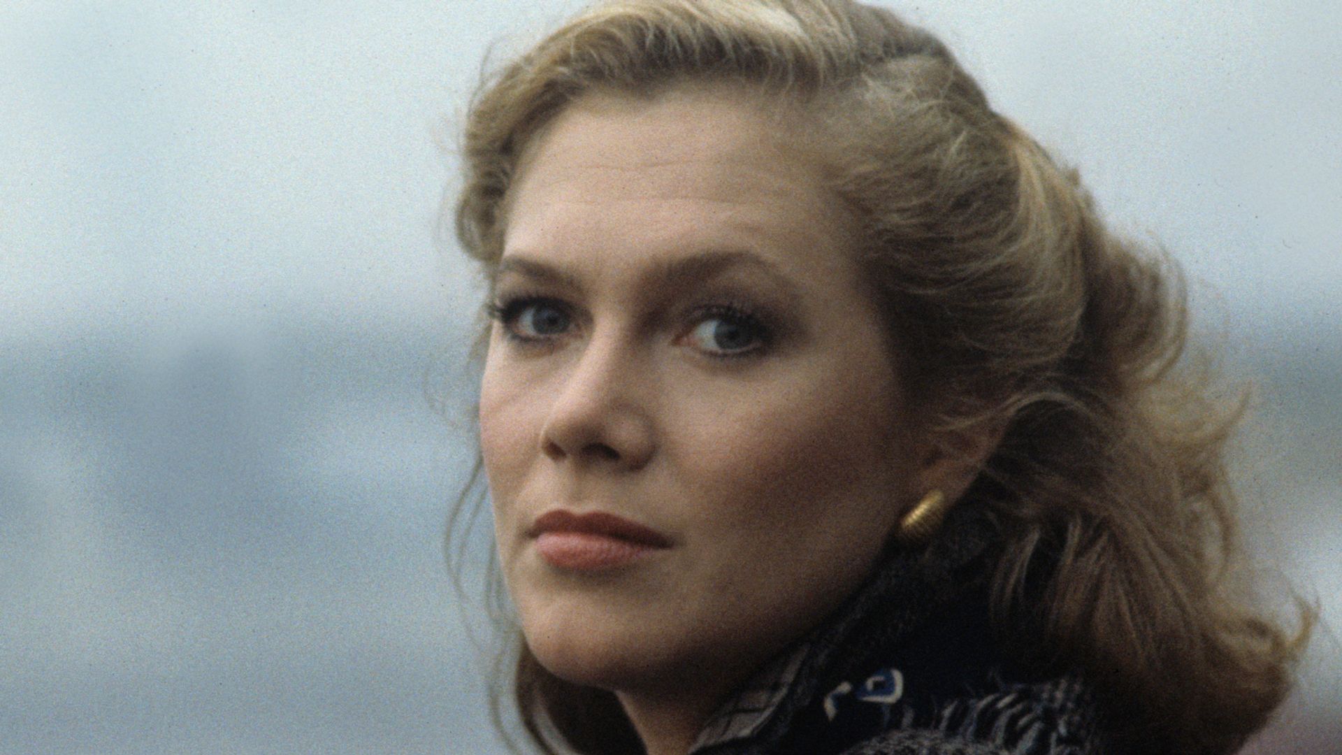Romancing the Stone star Kathleen Turner, 71, makes stunning red carpet ...