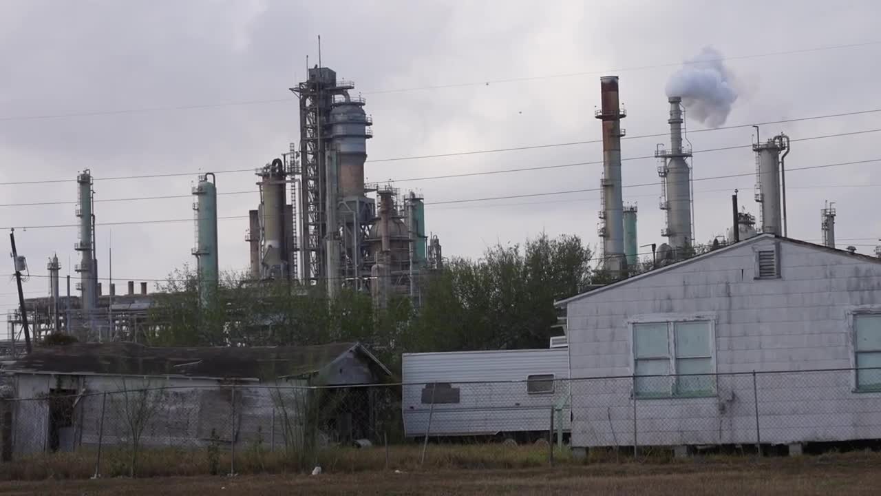 Corpus Christi Refinery Row residents worry about EPA emissions rollback