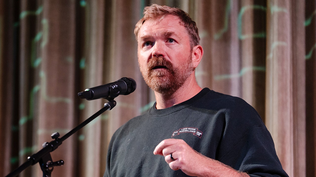 John Fetterman erupts over 'creeper' Graham Platner, suggesting he's a ...