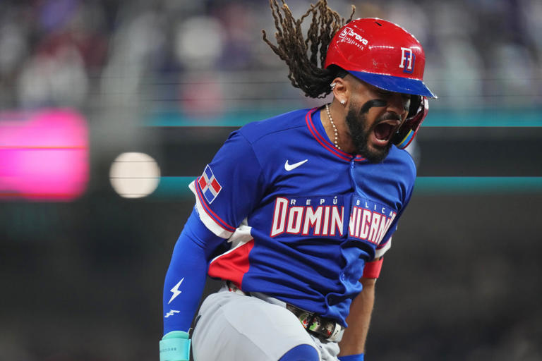 Dominican Republic's 13 Home Runs Set South Korea Quarterfinal