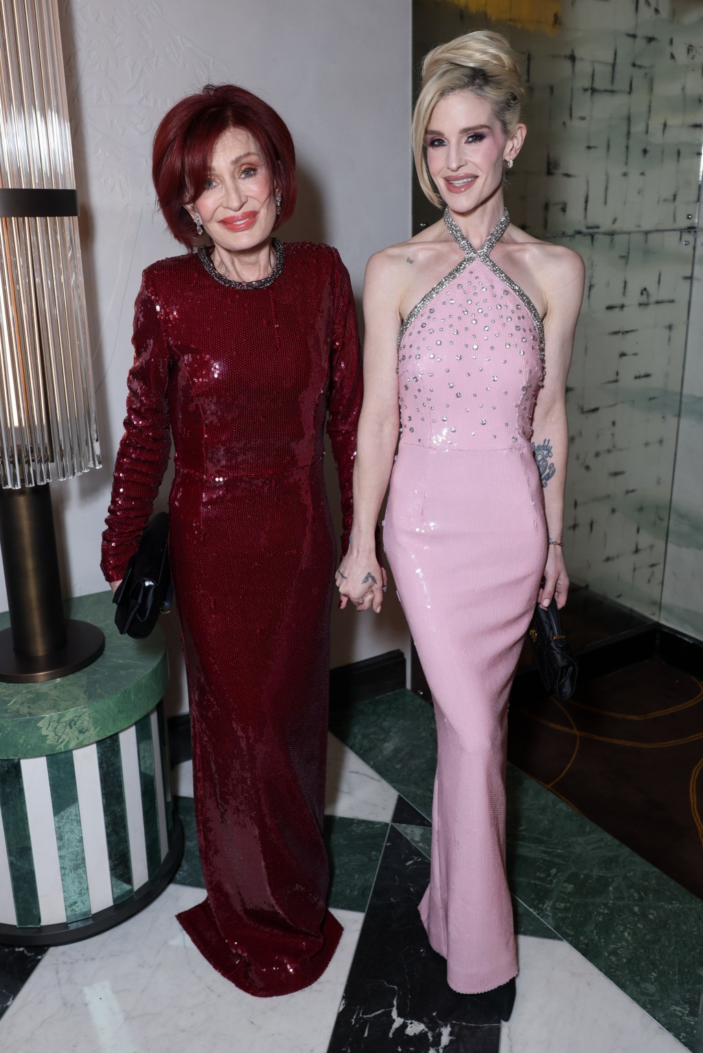 ‘Horrifying’ photos of Kelly and Sharon Osbourne have left friends ...