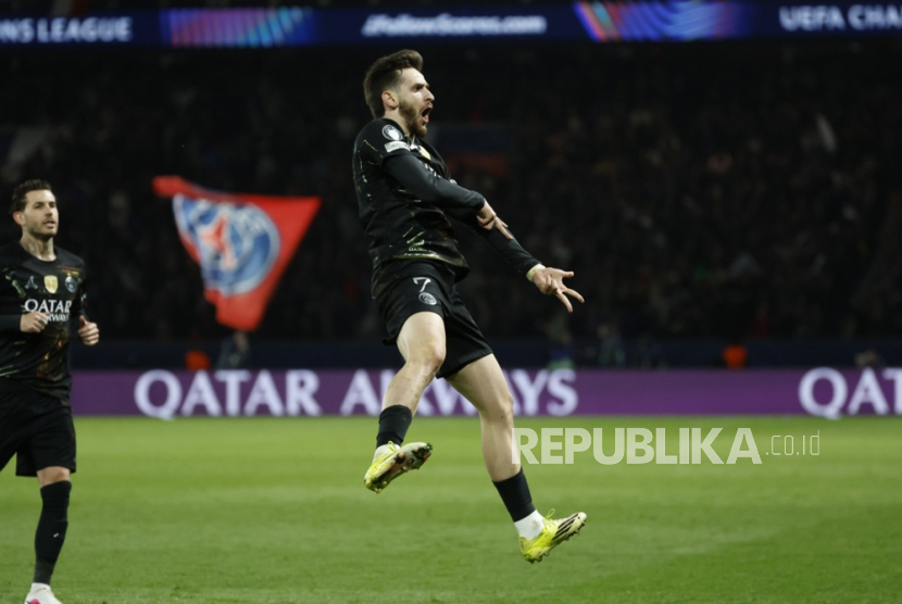 kvaratskhelia-dinobatkan-sebagai-pemain-terbaik-liga-champions-2025-2026