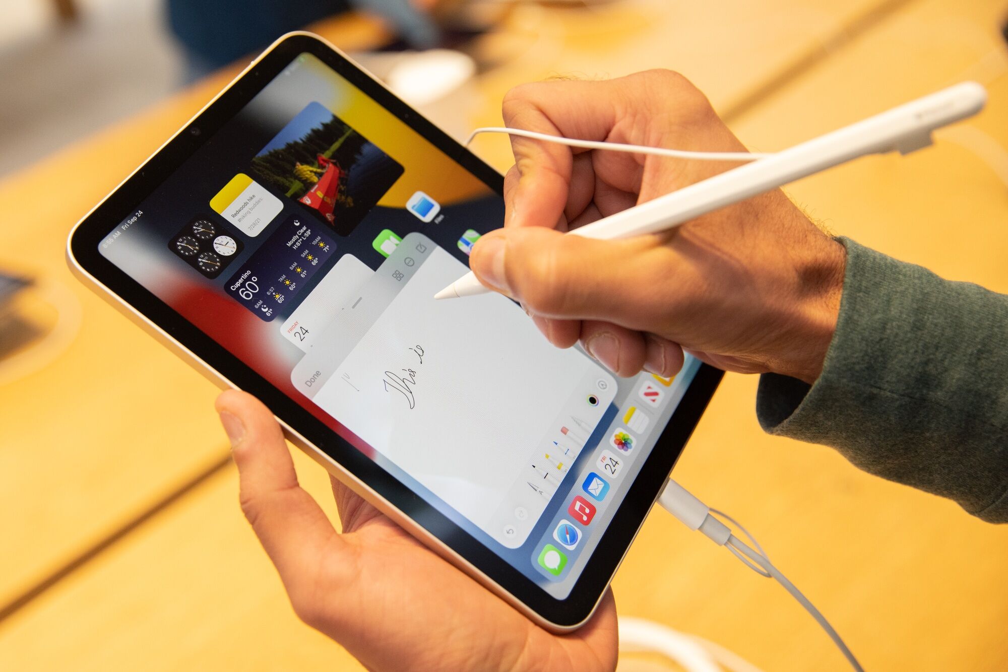 Apple’s foldable iPhone to feature iPad-like interface when opened