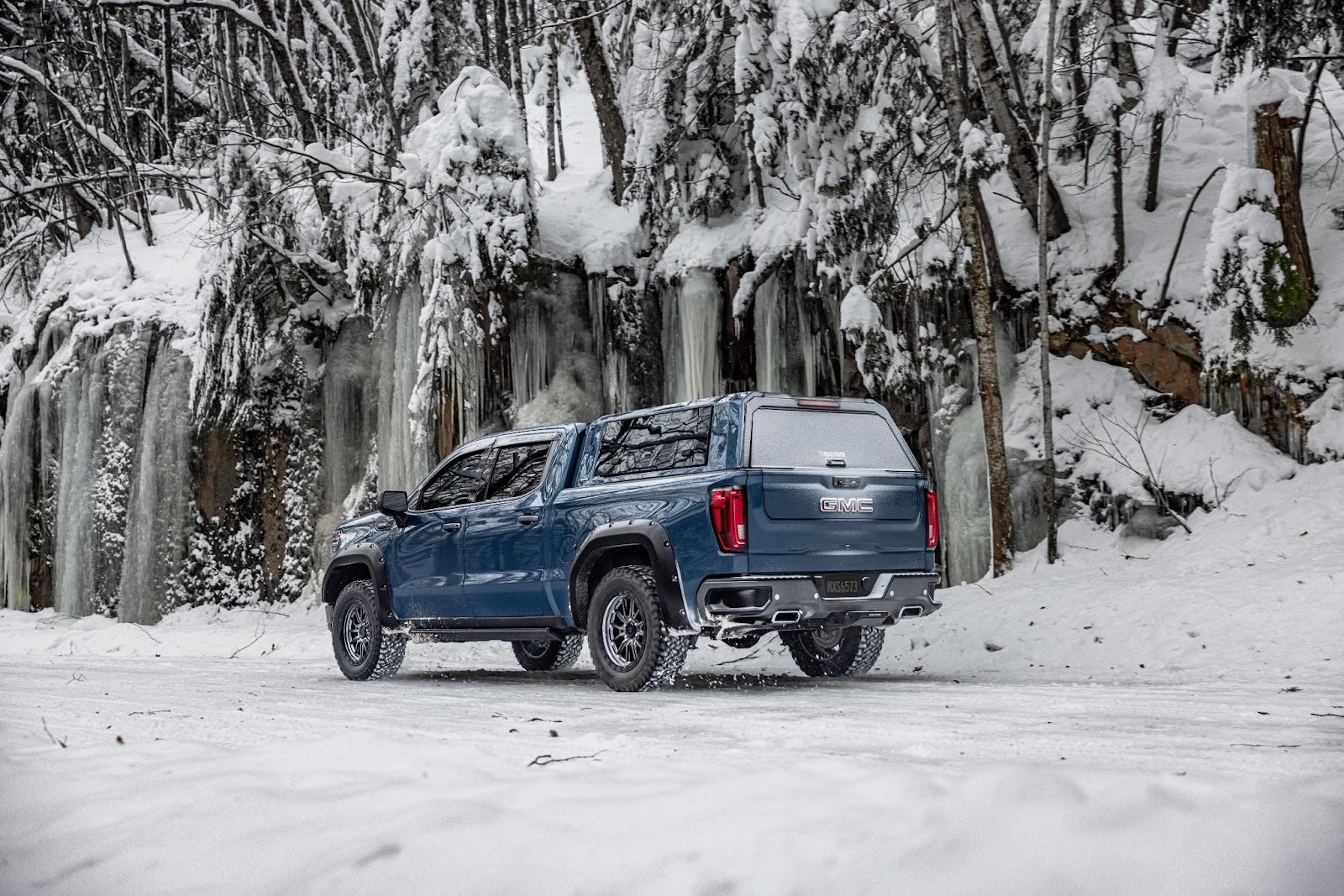 RealTruck launches APEX FGC-5000 and Ascend FGC-4500 truck caps for ...