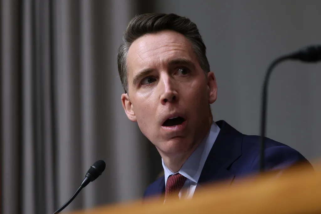 Josh Hawley introduces bill to revoke FDA approval of mifepristone for ...