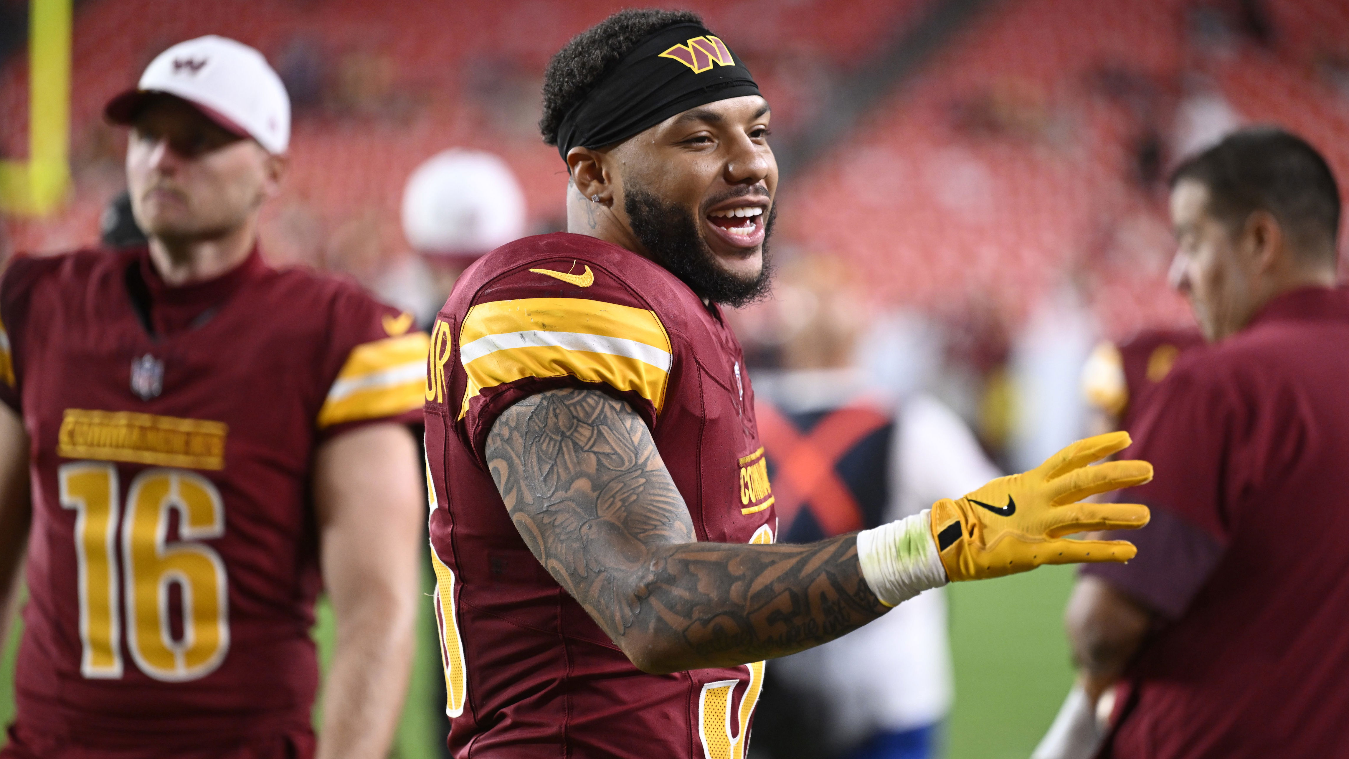 Commanders RB lands huge payday with AFC contender