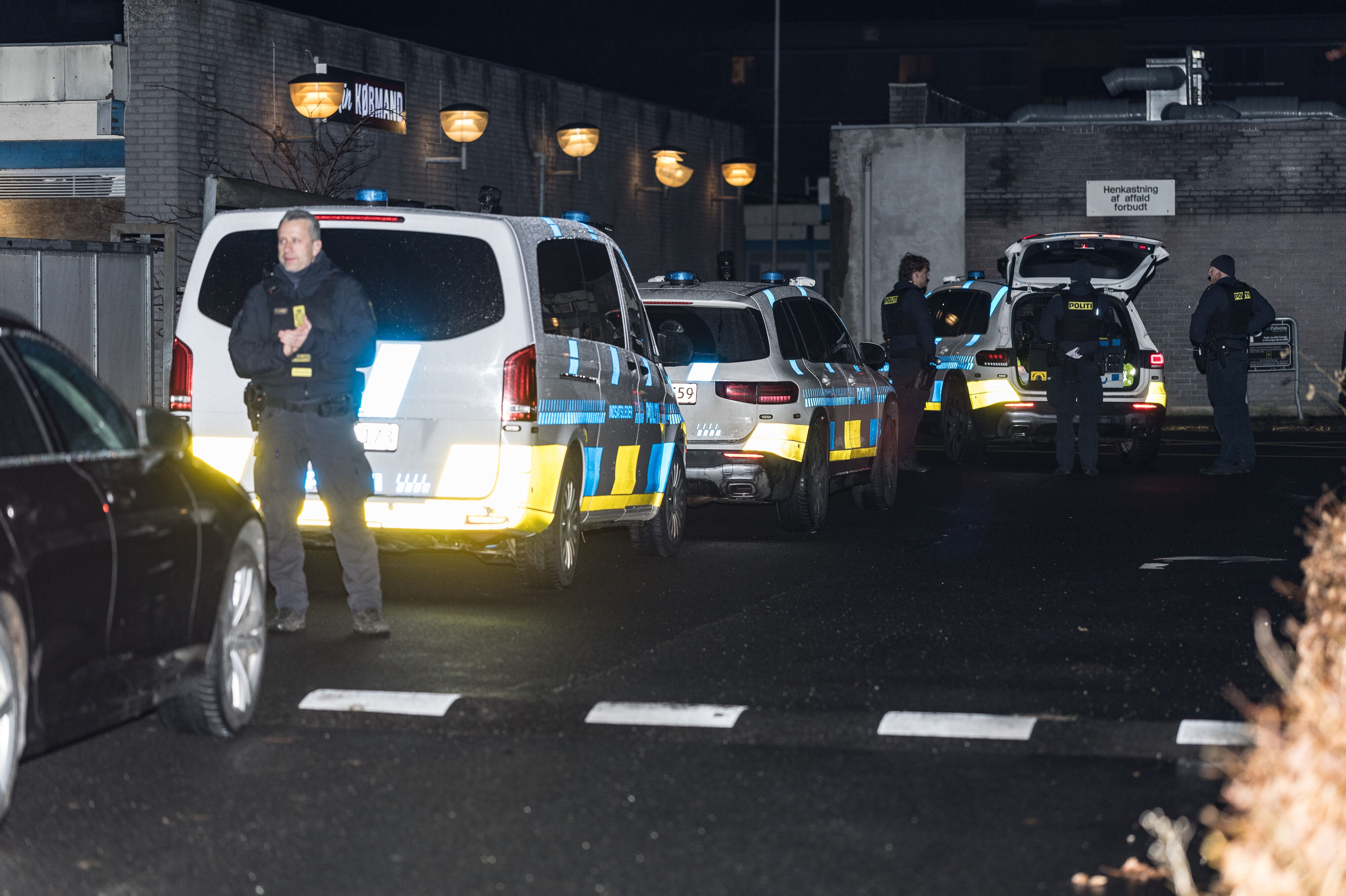 To personer er stukket med kniv i stort slagsmål i Ishøj
