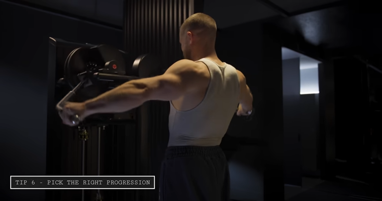 Use this science-backed 7-step method to grow broad, muscular shoulders