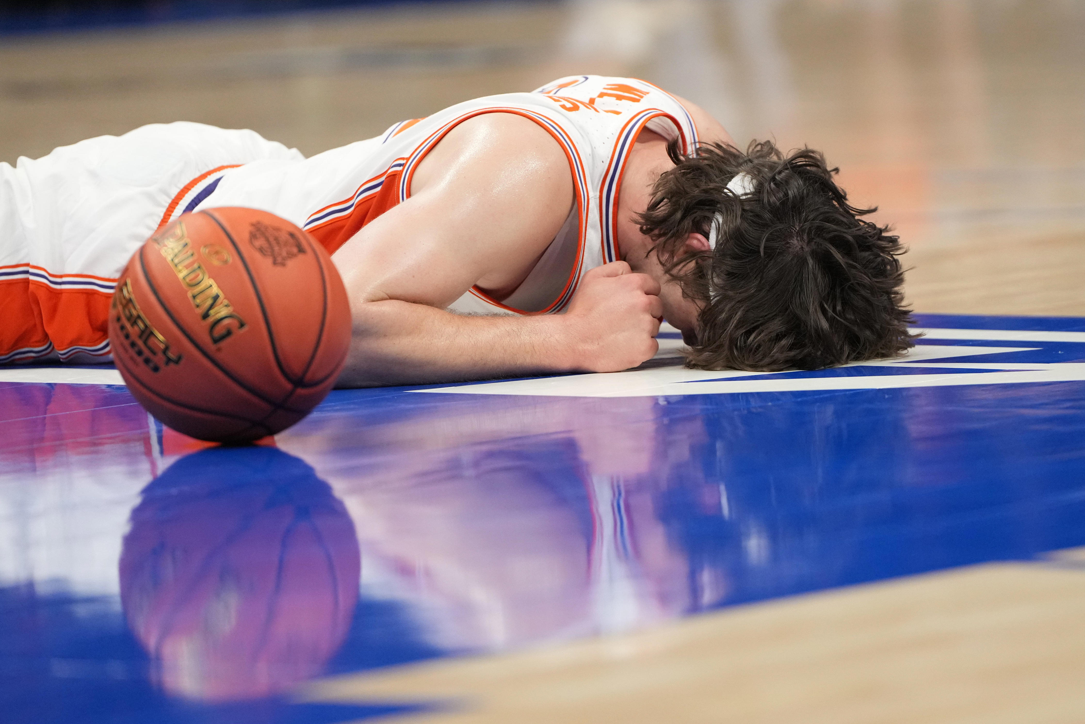 Carter Welling injury update for Clemson vs UNC in ACC tournament today