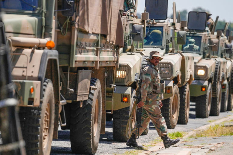 South Africa deploys soldiers to the streets to tackle organized and ...