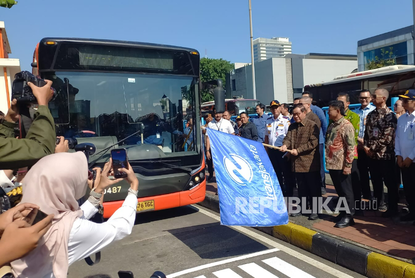 Transjabodetabek Blok M-Bandara Soekarno-Hatta dilengkapi tempat koper