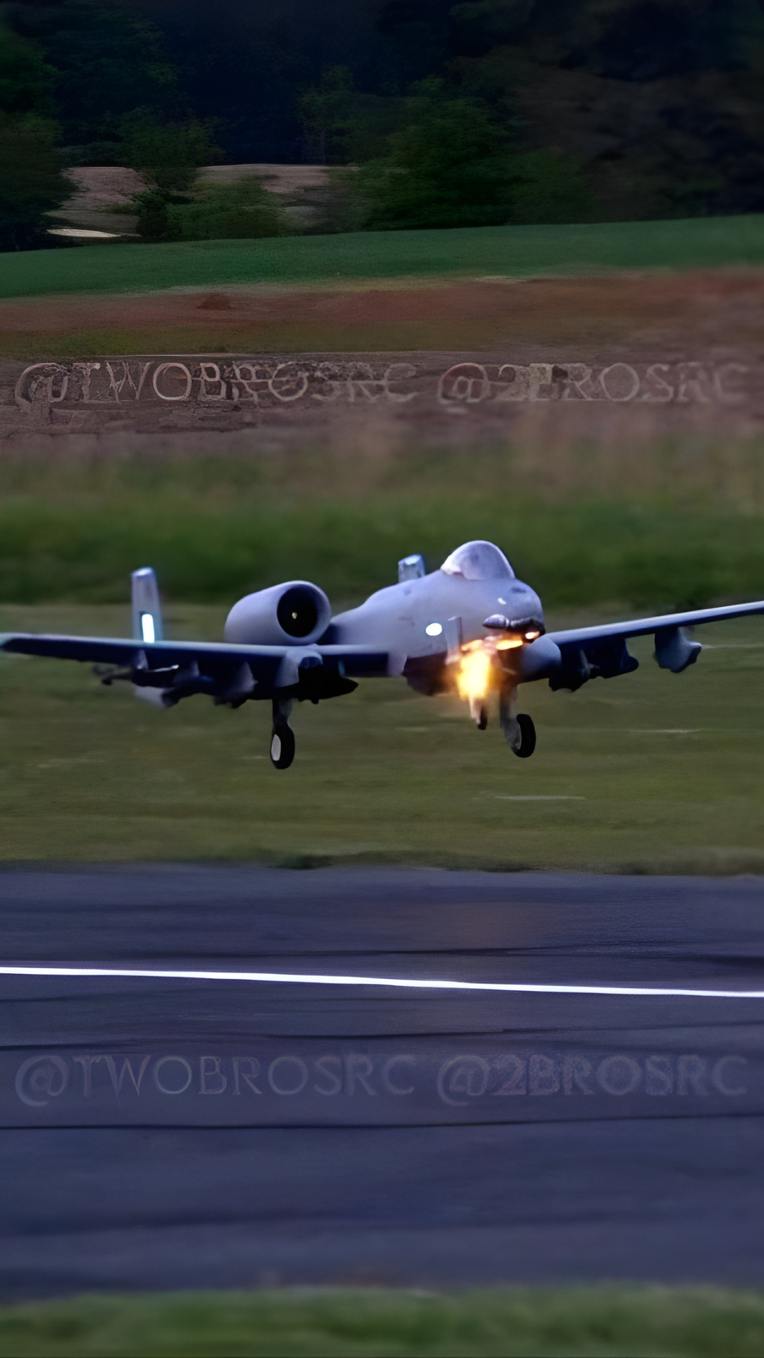 High-precision A-10C Warthog touch and go landing