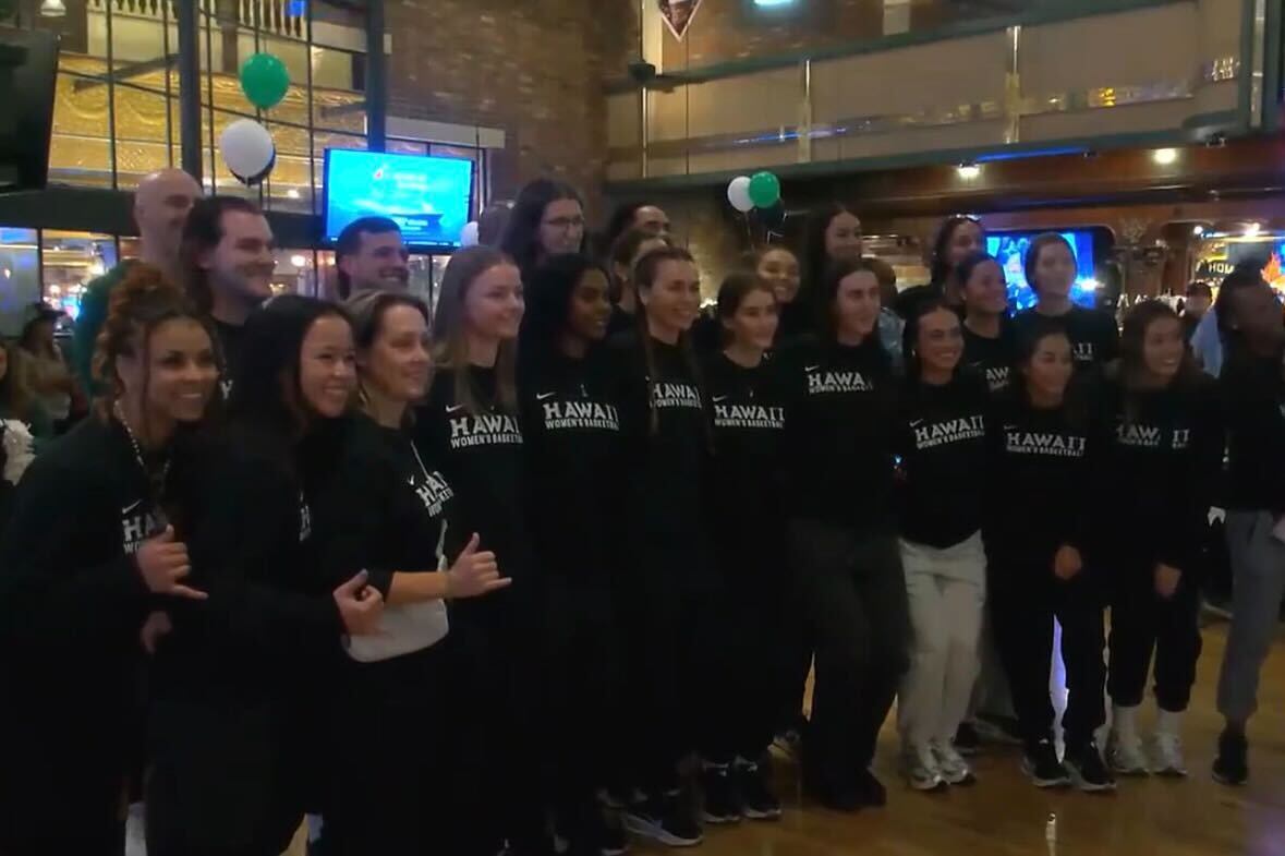 Pep rally leaves UH basketball fans eager for postseason tournament