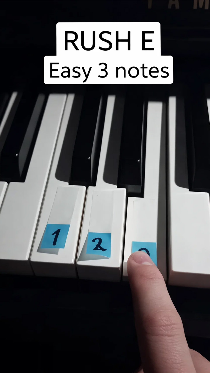 Play RUSH E easily: 3-note piano tutorial that everyone can follow