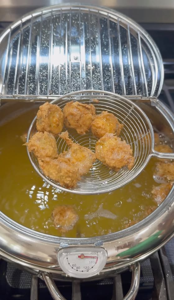 Crispy fried pickles you’ll keep coming back for