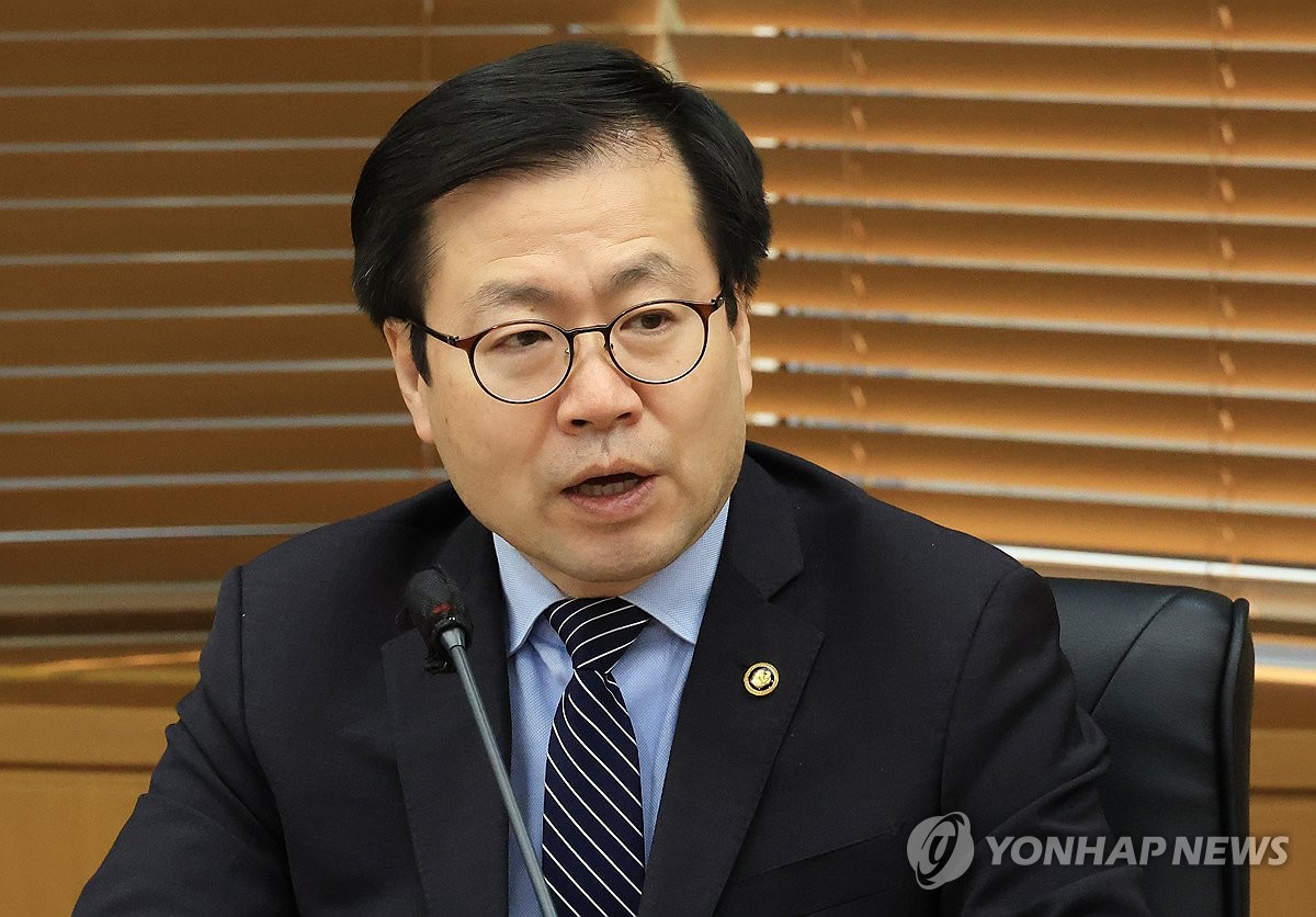 Trade chief vows to protect S Korea's interests through consultations ...