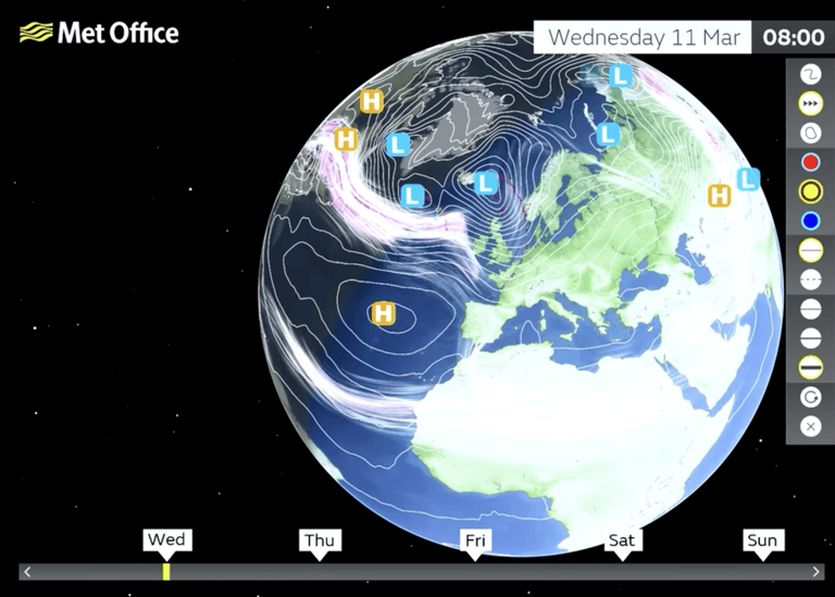 UK weather: Britain braces for freezing winds as ferocious jet stream ...