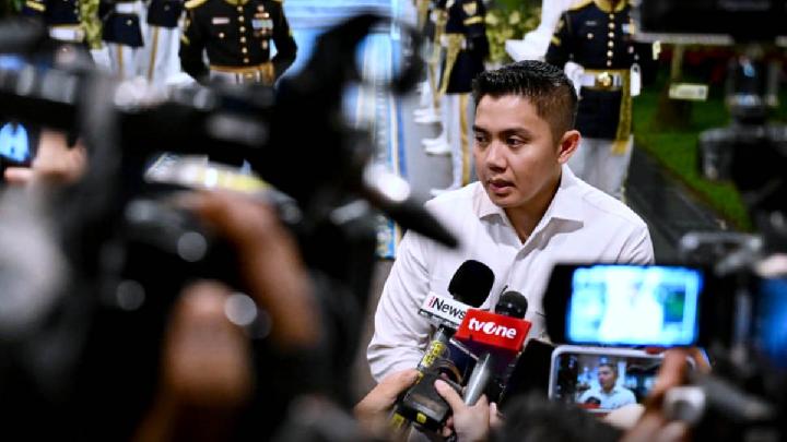 Teddy soal reshuffle kabinet: Nanti presiden cerita