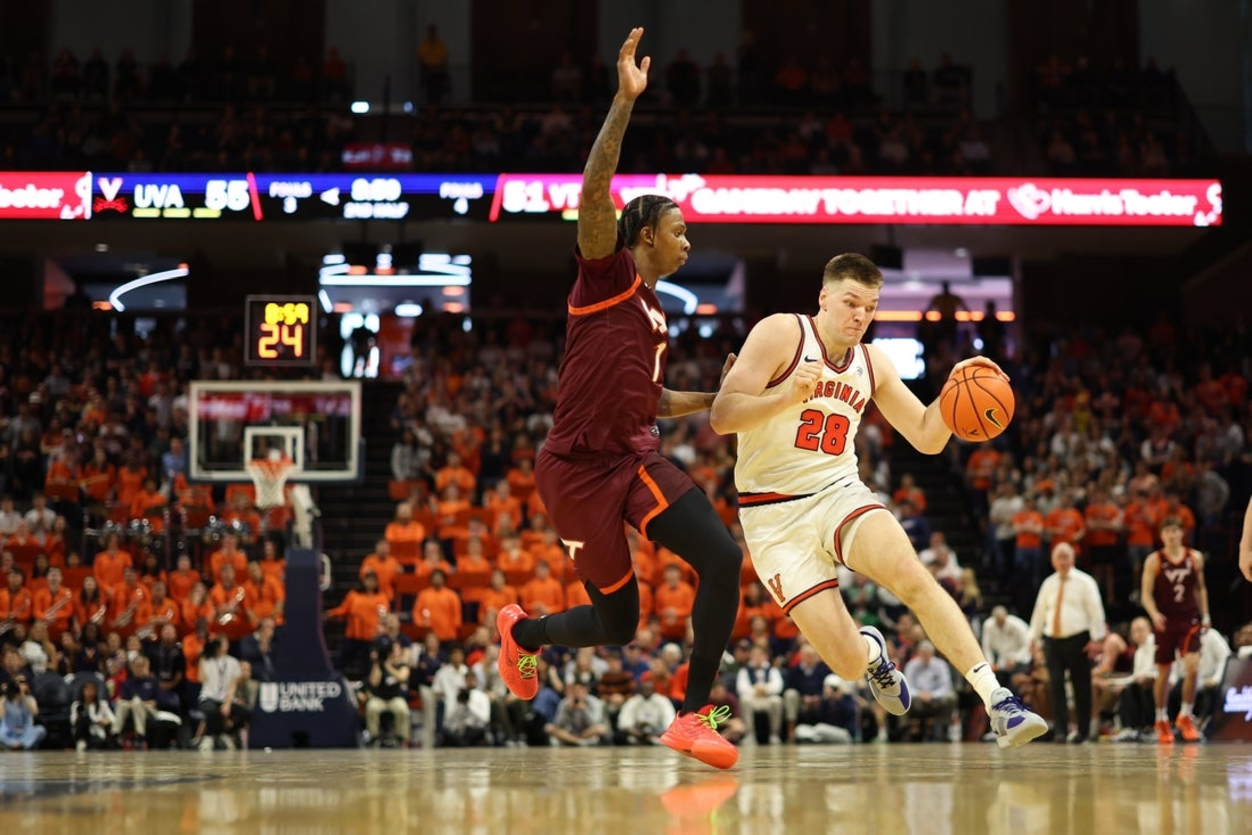 No. 10 Virginia chases 3-game season sweep of NC State