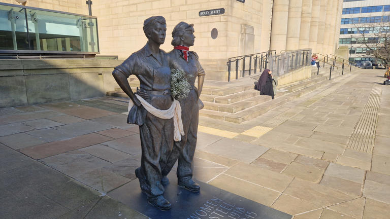 Fundraising appeal to put flags on lampposts in Sheffield raises more ...