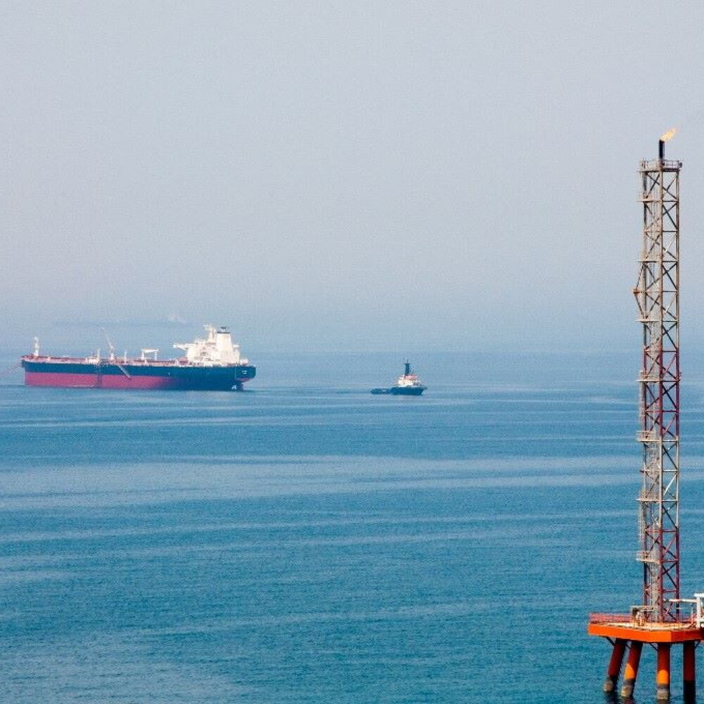 Super petroliere avanzano nel Mar Rosso per aggirare lo Stretto di Hormuz