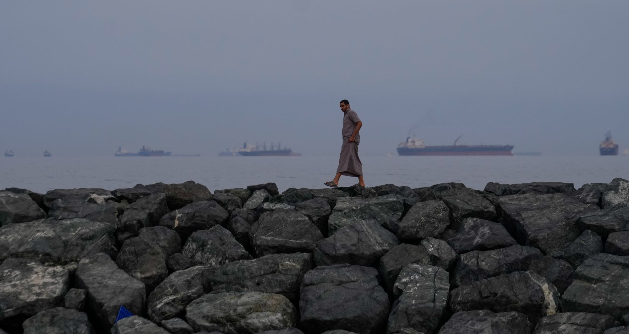 6,000 Filipino sailors stranded by Strait of Hormuz closure: 'bored and ...