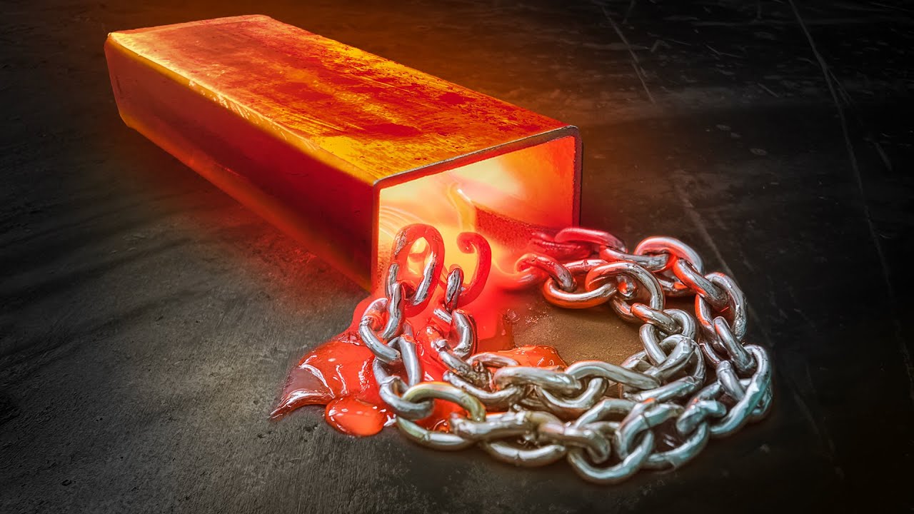 Metal like clay - forging a knife from a heavy steel chain