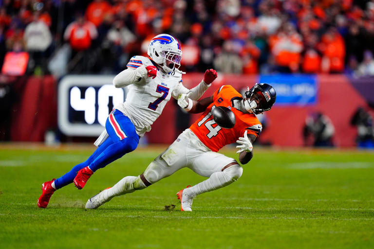 Taron Johnson gives Raiders clear upgrade at nickel cornerback