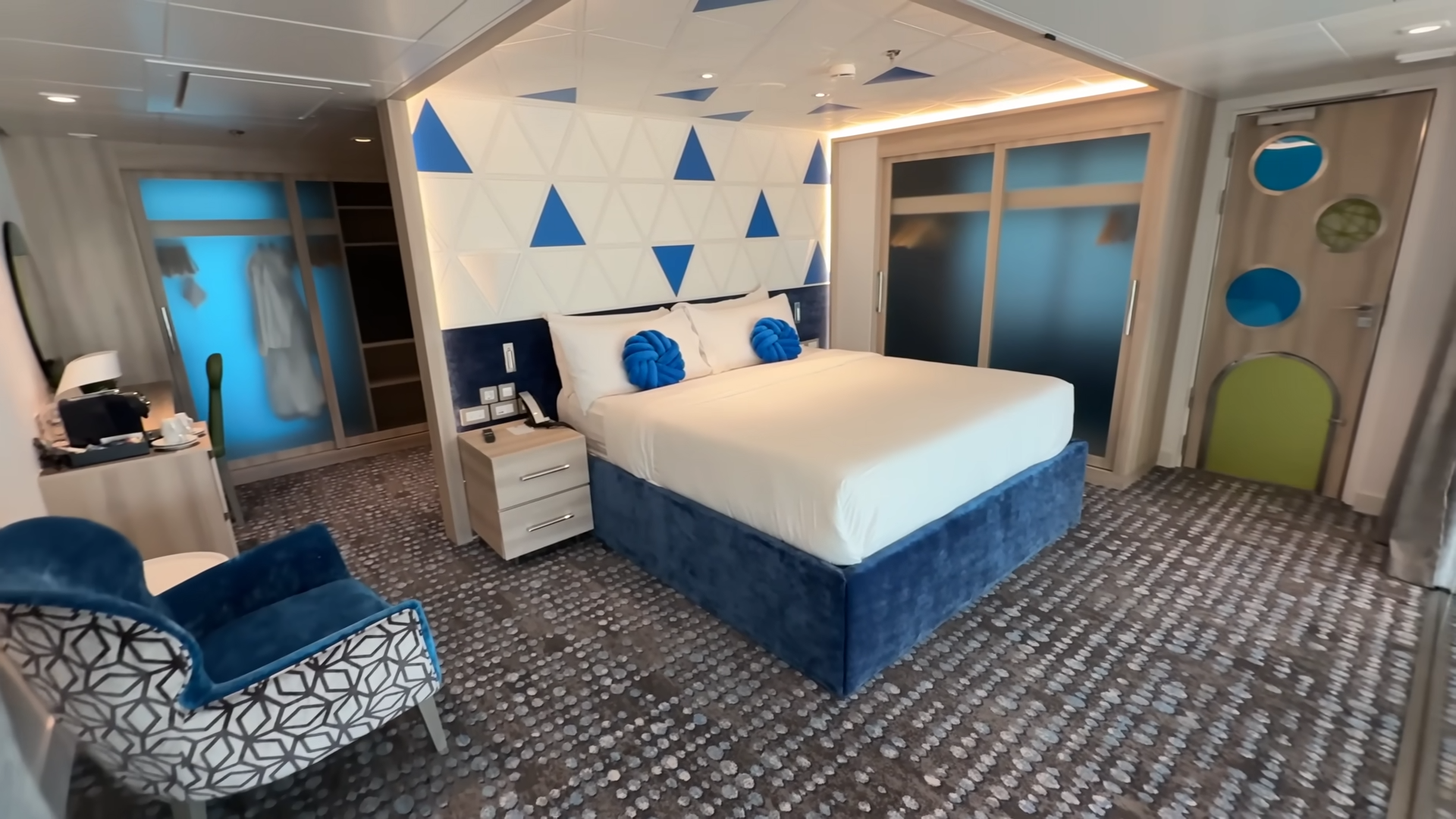 He paid $116,000 for the best suite on the world’s newest mega ship ...