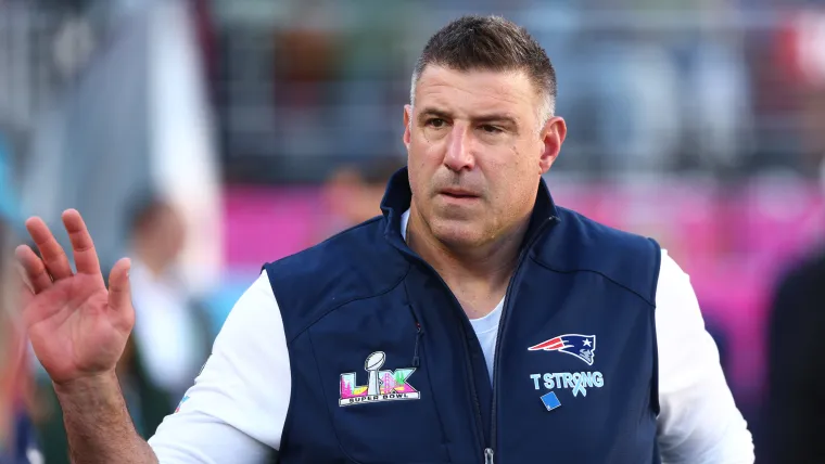 Vrabel returns to Patriots after brief counseling leave