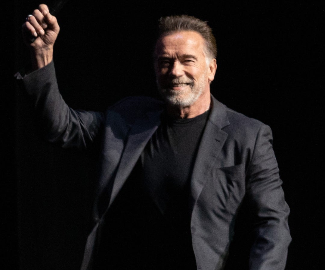 El actor Arnold Schwarzenegger anuncia su regreso a Conan, Predator y ...